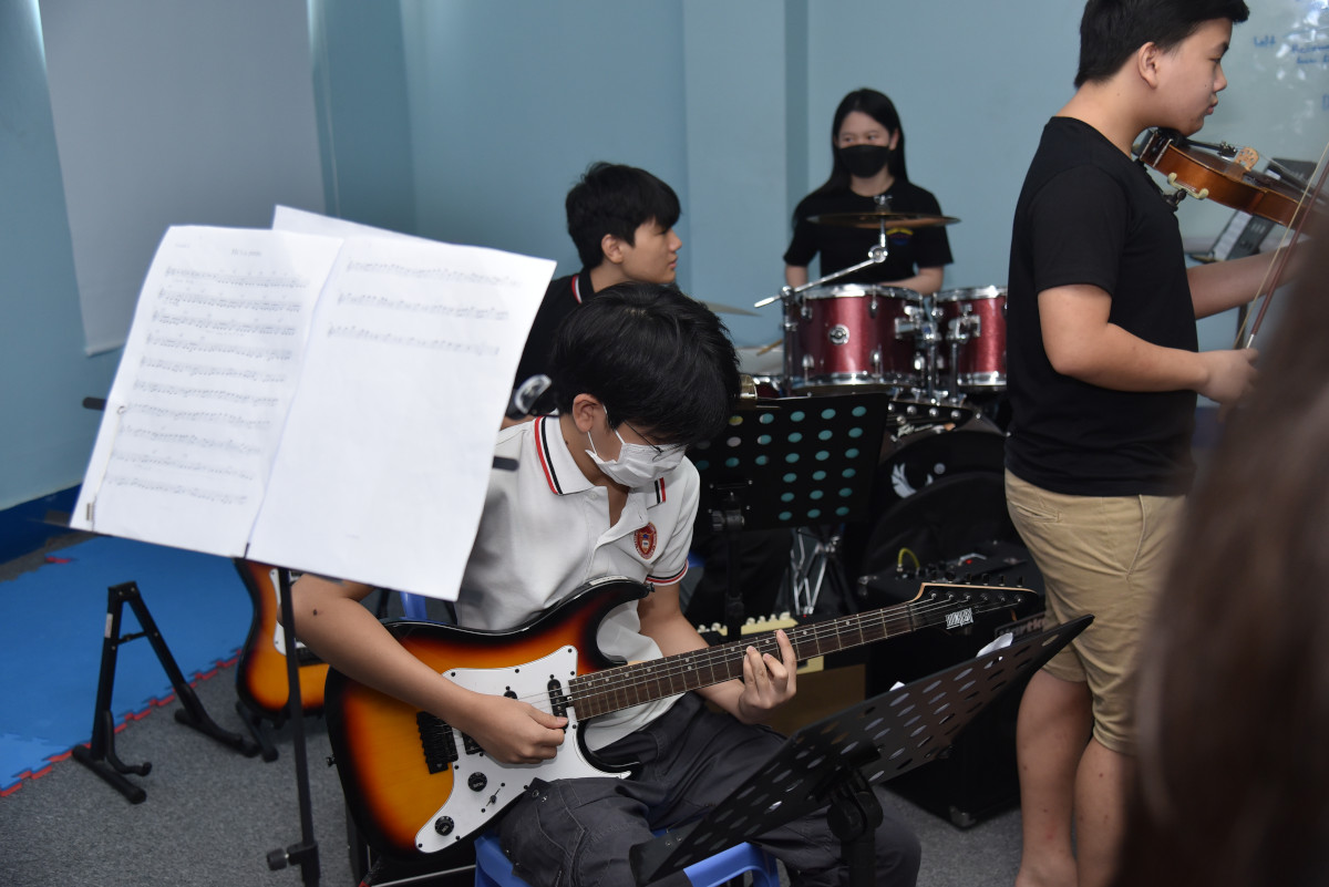 Music / Arts – East-West International School